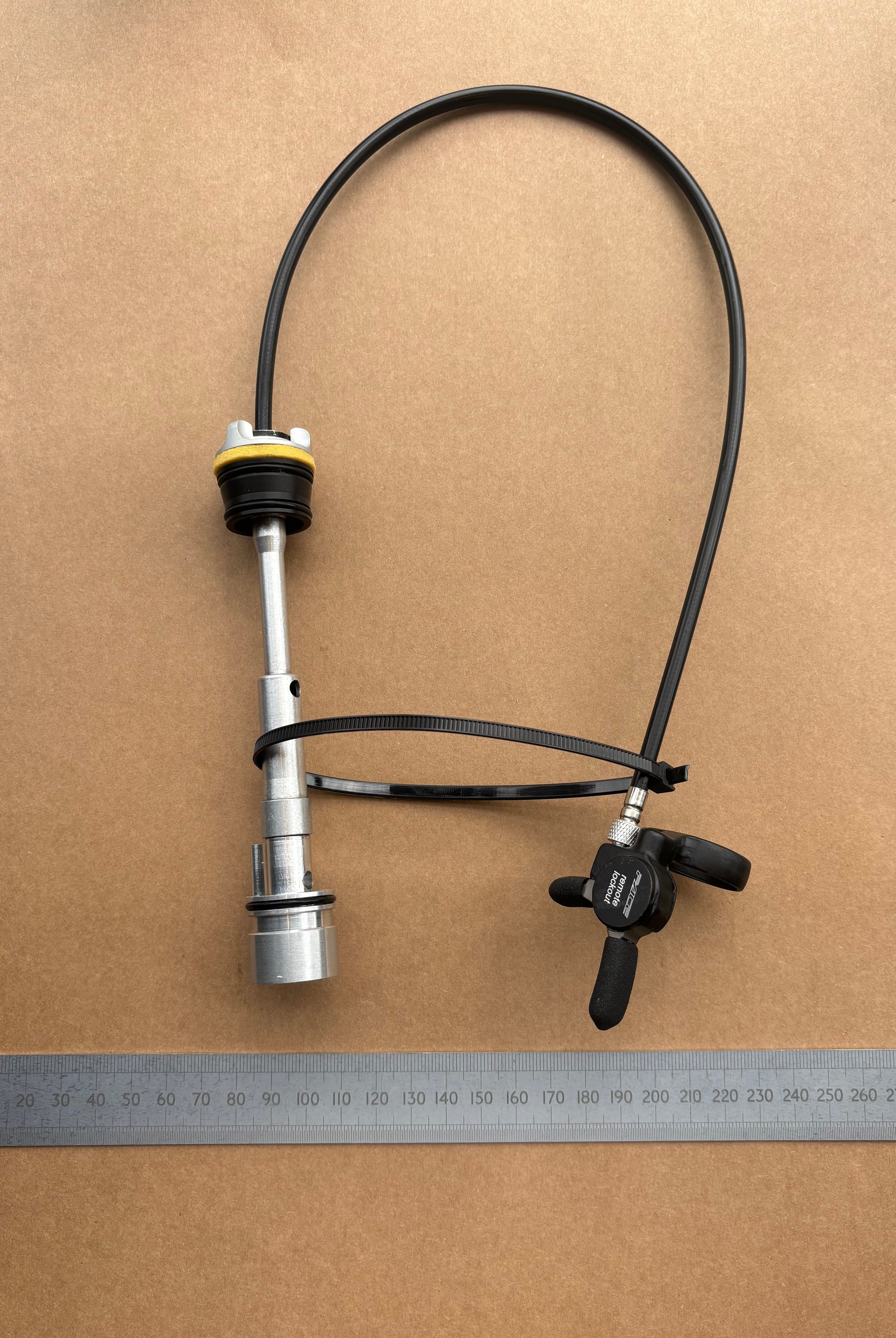 RC39 COMPLEAT CONTROLE LOCKOUT ASSEMBLY – Pace Cycles